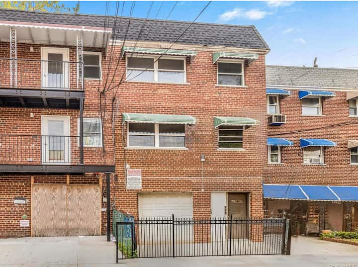 Cozy Luxurious Short Term Rental - The Bronx, NY
