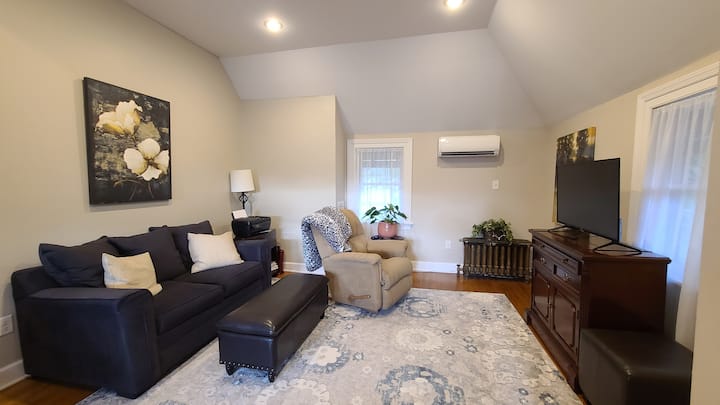 Historic Rochester 1-bdrm Apartment! - Rochester, NY