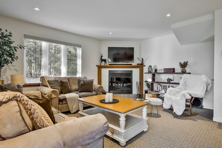 Le 1731 Tremblant King Size Bed/piscine /Golf - Mont-Tremblant