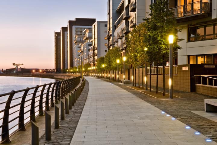 Luxury 1 Bed Riverside Glasgow West End Near Sec - 格拉斯哥