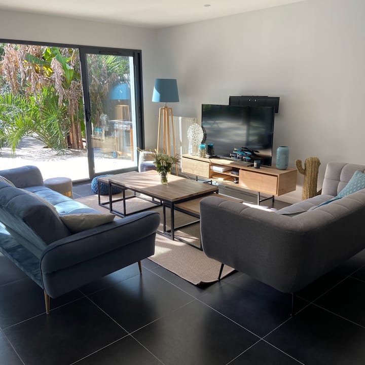 Villa Avec Piscine . 4 Personnes - Bassin d’Arcachon