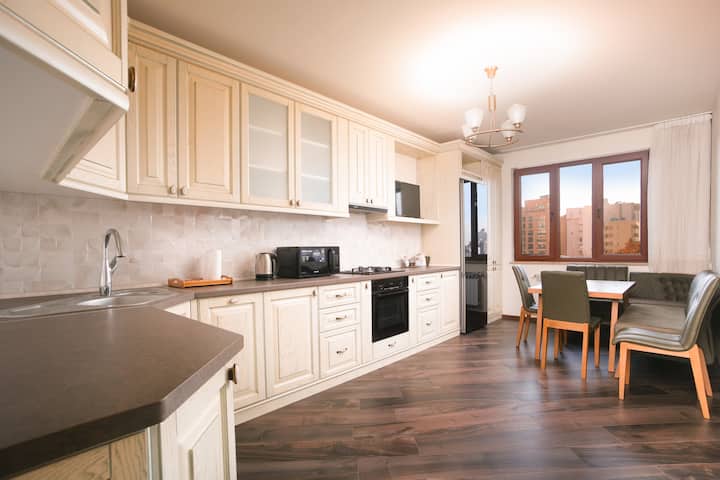 Very Nice Apartment Just One Minute From Opera - Erevan