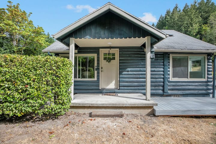 Updated 1940s Bungalow In The Hills! - University of Portland, Portland