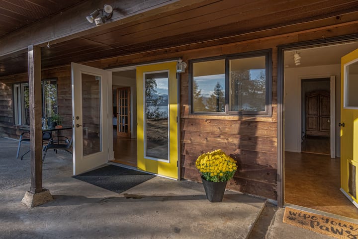Salish Sea View Suite - Galiano Island