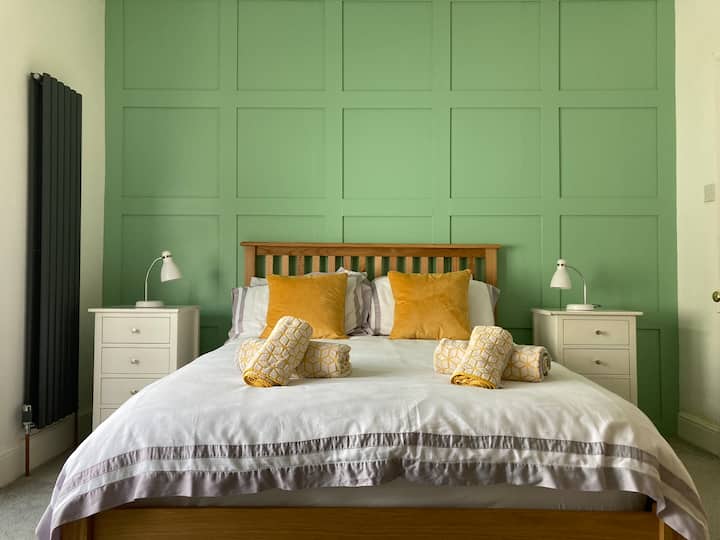 Seaside Retreat – Cosy 2-bed, Garden & Murals - 韋茅斯