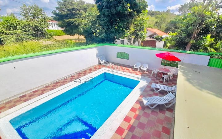 Hermosa Casa Quinta Con Piscina Privada - Girardot