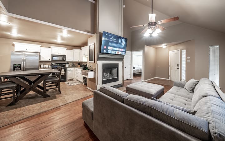 Adobe Abode Duplex B - 4br/3ba - South Lubbock - Lubbock, TX