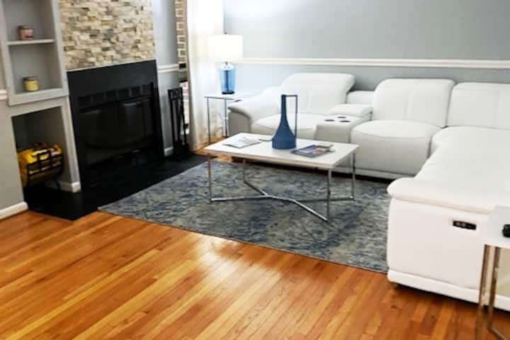 Lake Community (Dc Suburbs)! - Reston, VA