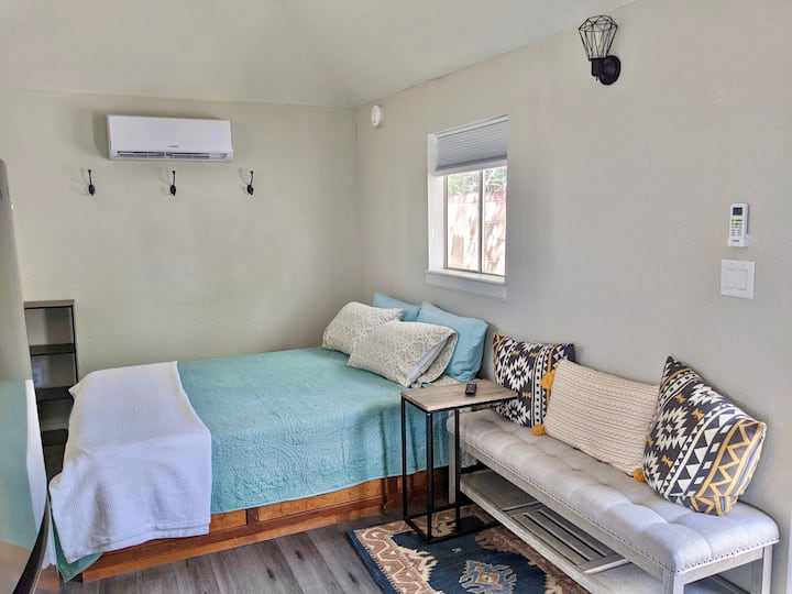 Modern Casita Near Old Town/bosque + Private Patio - Albuquerque, NM