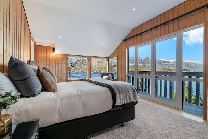 Longview Home -  Amazing  Panoramic Views - Queenstown, New Zealand