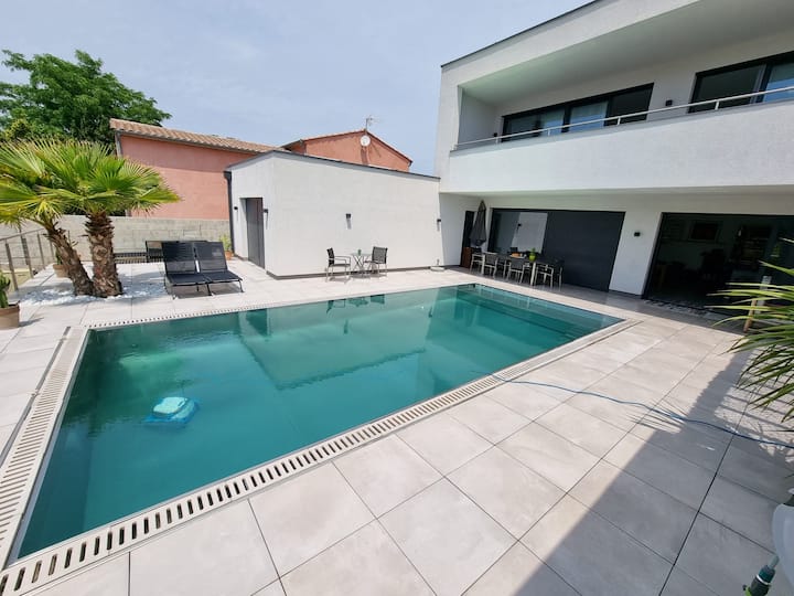 Magnifique Villa Avec Piscine Et Espace Extérieur - Aigues-Mortes