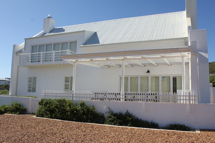 Whispering Waves - Yzerfontein