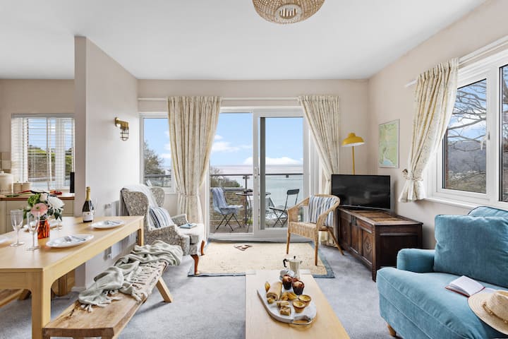 Comfy Apartment, Sea Views, Parking, Walk To Beach - Salcombe