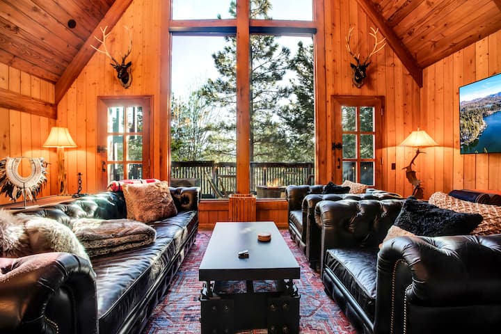 Secluded Chalet - Hot Tub, Firepits, Decks & Grill - Lake Arrowhead, CA