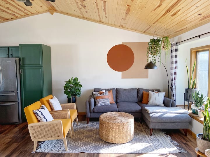 Mysa Home 3br/2ba Firepit & Movie Room - Appleton, WI