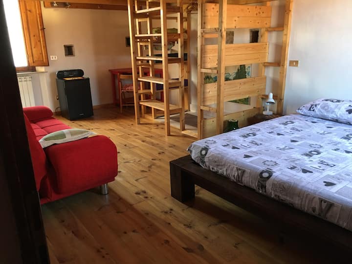 Airport Room With Private Bathroom - 比薩