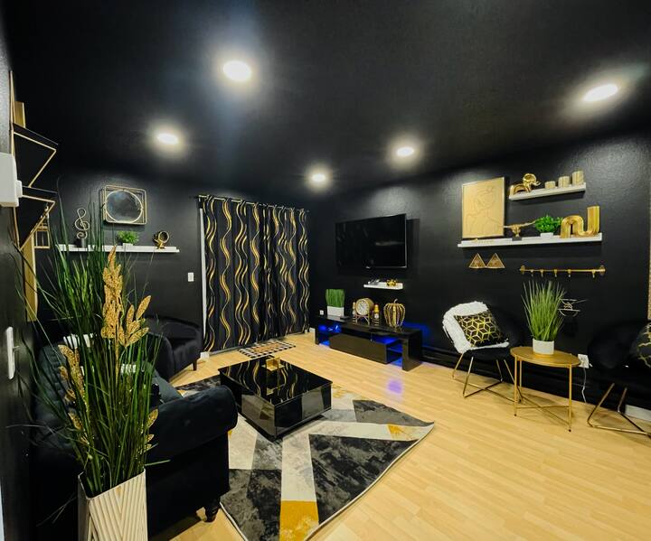 Hip Modern Condo - Black & Gold Theme - Gresham, OR