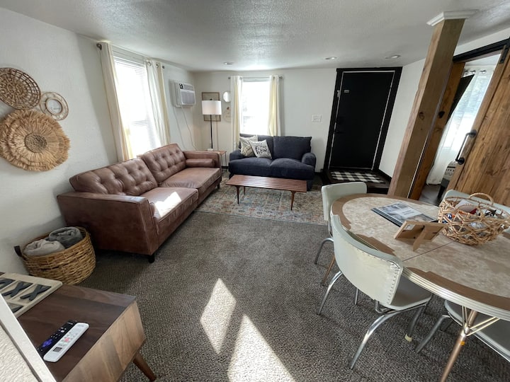 Cozy Stay In The Heart Of Rapid City - Rapid City, SD