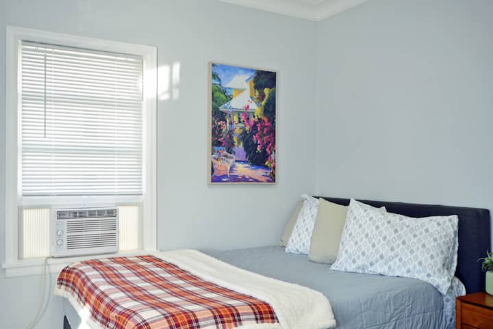 Whittier Studio: Urban Culture, Art & Comfort - Edina, MN