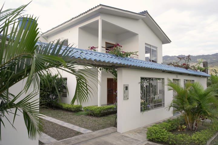 Villa Aurita - Guaduas - Cundinamarca  - Colombia - Guaduas