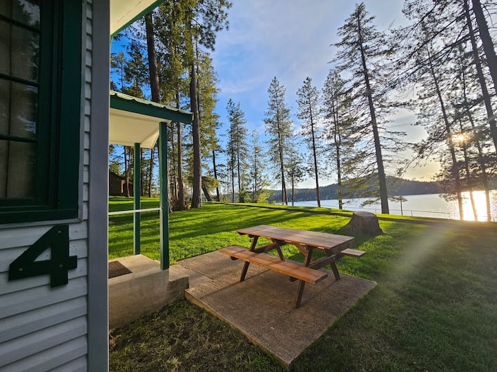 Granite Point Resort - Cottage #4 - Loon Lake, WA