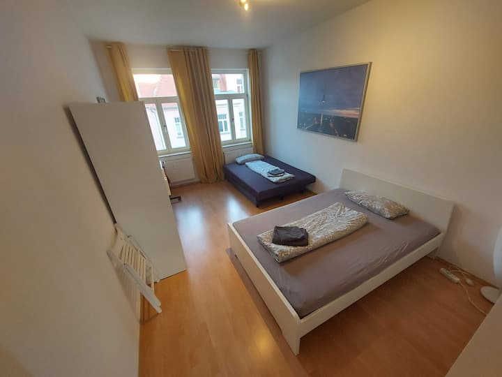L Schönefeld-gr. 3 Zi.-wohnung+balkon Nahe Messe - Leipzig