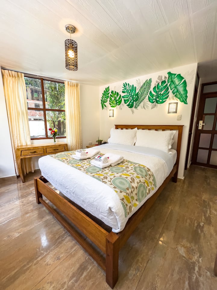 Habitacion Con Vista A La Montaña Incluye Desayuno - Aguas Calientes