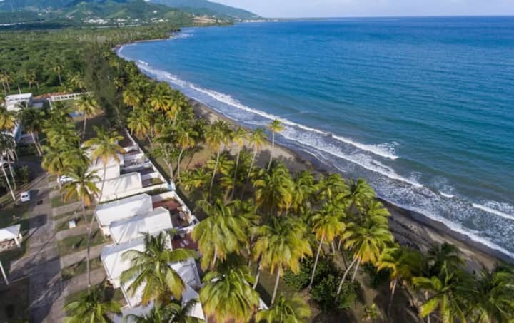 Beachfront Villa On The Caribbean Sea In Arroyo - Guayama