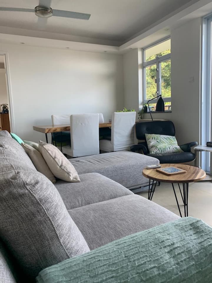 Beautiful Top Floor Flat, Rooftop And Ocean View! - Hong Kong