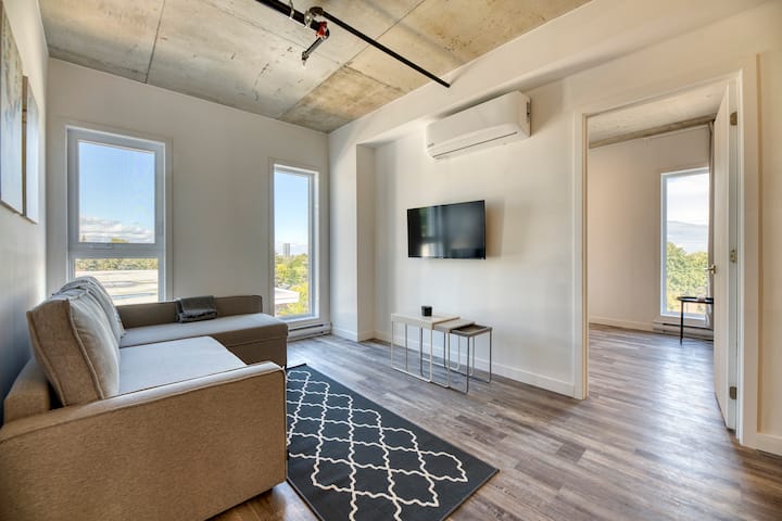 Stunning New Condo 3bdr - Dorval