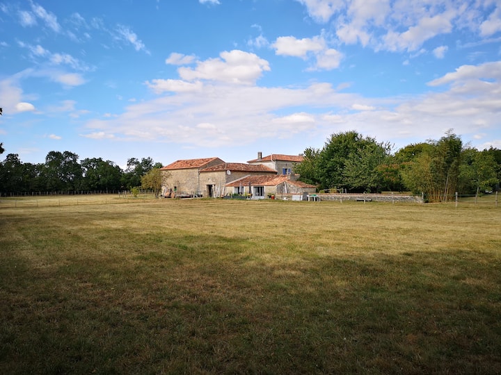 Gite Dans Propriété éQuestre - Charente