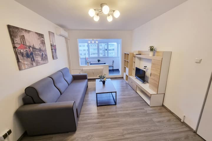 Cozy 2-room Apartment, Steps Away From Subway! - Boekarest