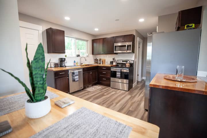 Sugarhouse Clubhouse By Downtown & Ski Resorts! - Salt Lake City, UT