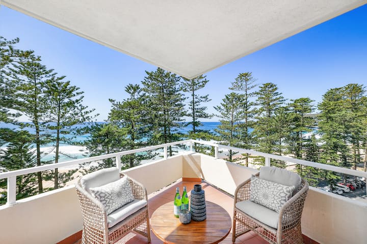 Manly Beachfront Apartment - Manly