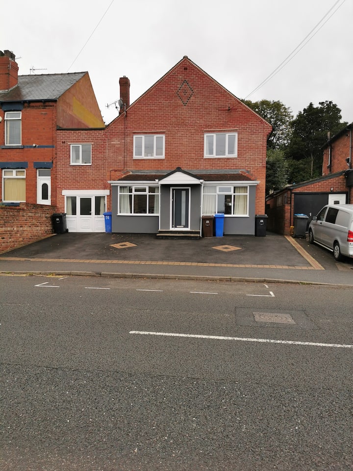 Lovely 2 Bed Ground Floor Apartment. - Sheffield