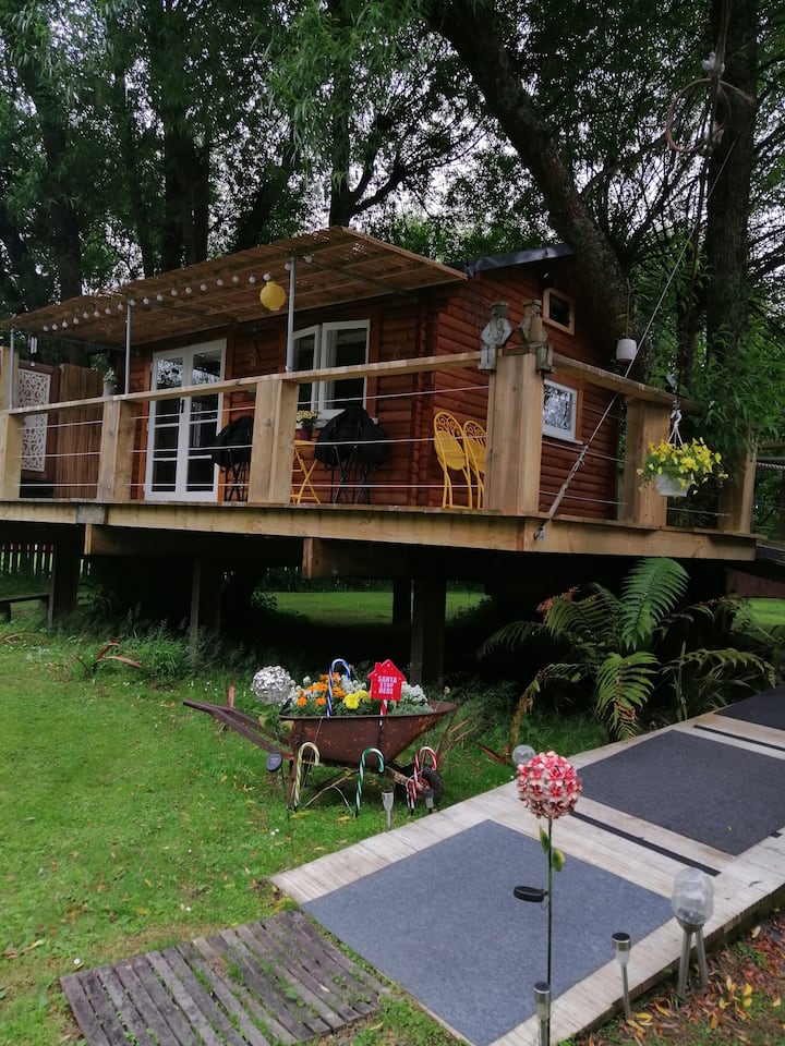 Tree House Escape Weekly Discount Book Now! - 