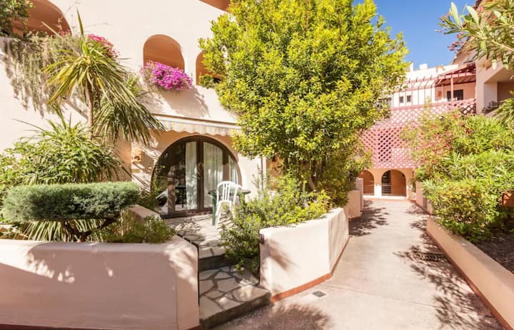 Superbe Appart En Résidence Les Pieds Dans L'eau. - Bandol