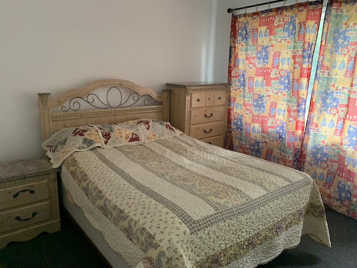 Cozy Place For Lovely Stay In Montreal - Laval, Quebec, Canadà