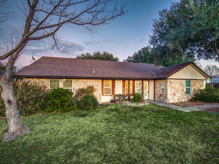Country Living At Its Best - Roanoke, TX