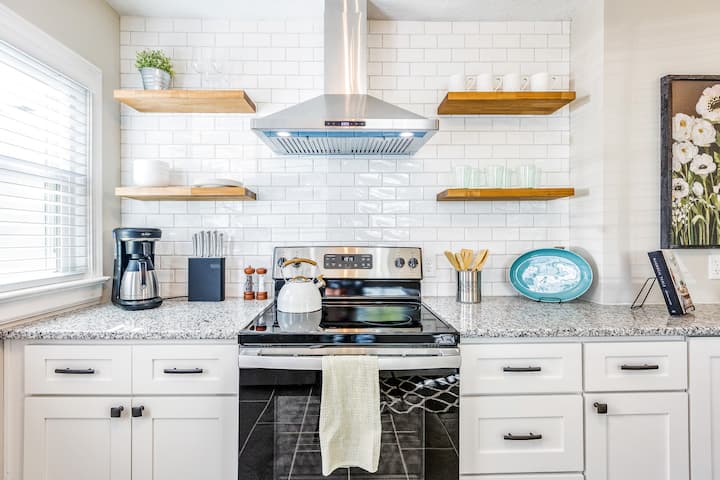 Renovated Haymount Cottage - Fayetteville, NC