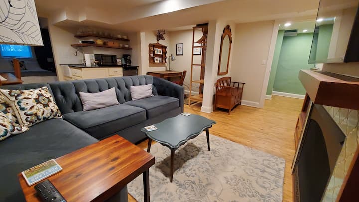 Sweet Hollywood Suite Pdx - Portland, OR