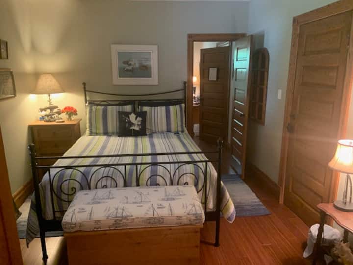Excellent Location, Walking Distance Everywhere! - Port Stanley