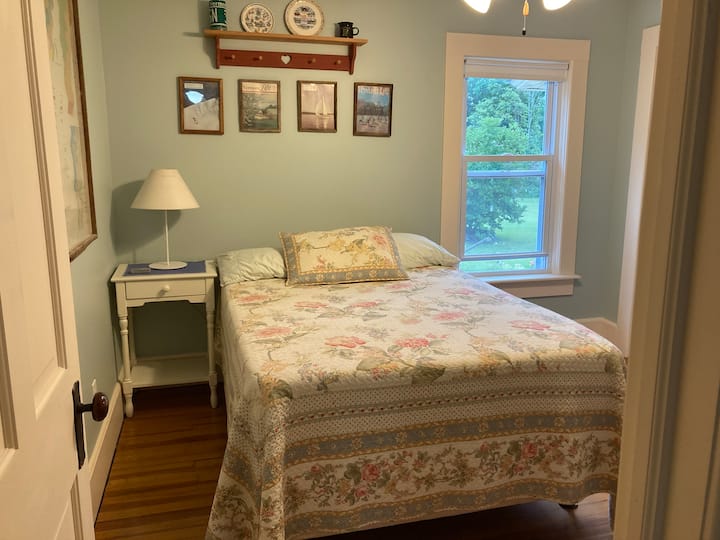 Bomoseen Farmhouse Stay - Castleton, VT