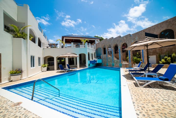 High Life 7br/7ba*luxury Oasis*pers.chef*sleeps16+ - Jamaica