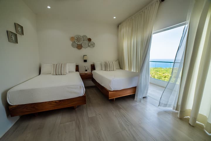 Luxury & Adventure*ocean Views; W/rooftop Jacuzzi* - Negril