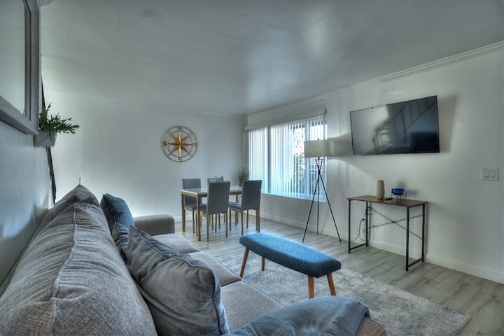 *Upgraded 3 Bedroom W/ Fireplace, A/c & Bbq - San Diego, CA