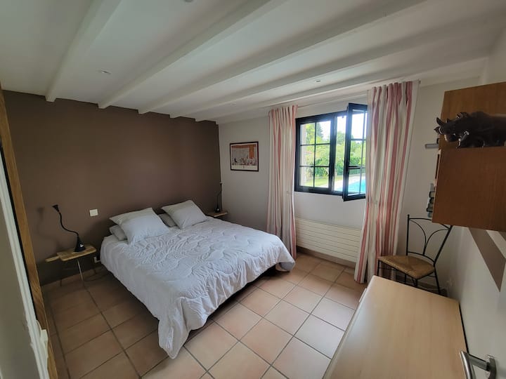 Agréable Chambre D'hôte  Avec Piscine - Capbreton
