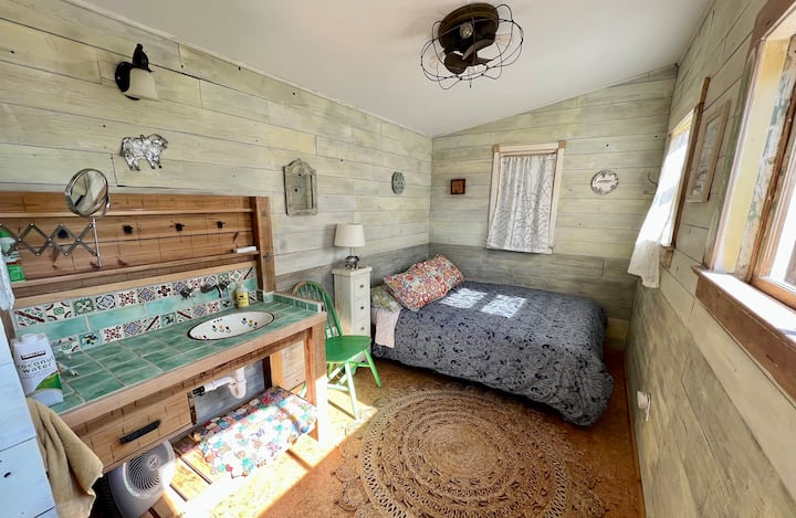 Private, Rustic Cabin Overlooking The Bay - San Rafael, CA