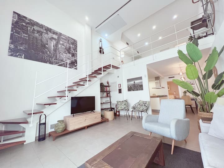 Fantastic Loft Style Duplex In Barcelona - New! - Barcelona