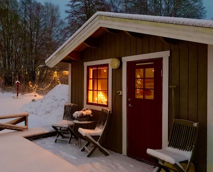 Enkelt Boende Med Tillgång Till Bad I Strömmande å - Tidaholm